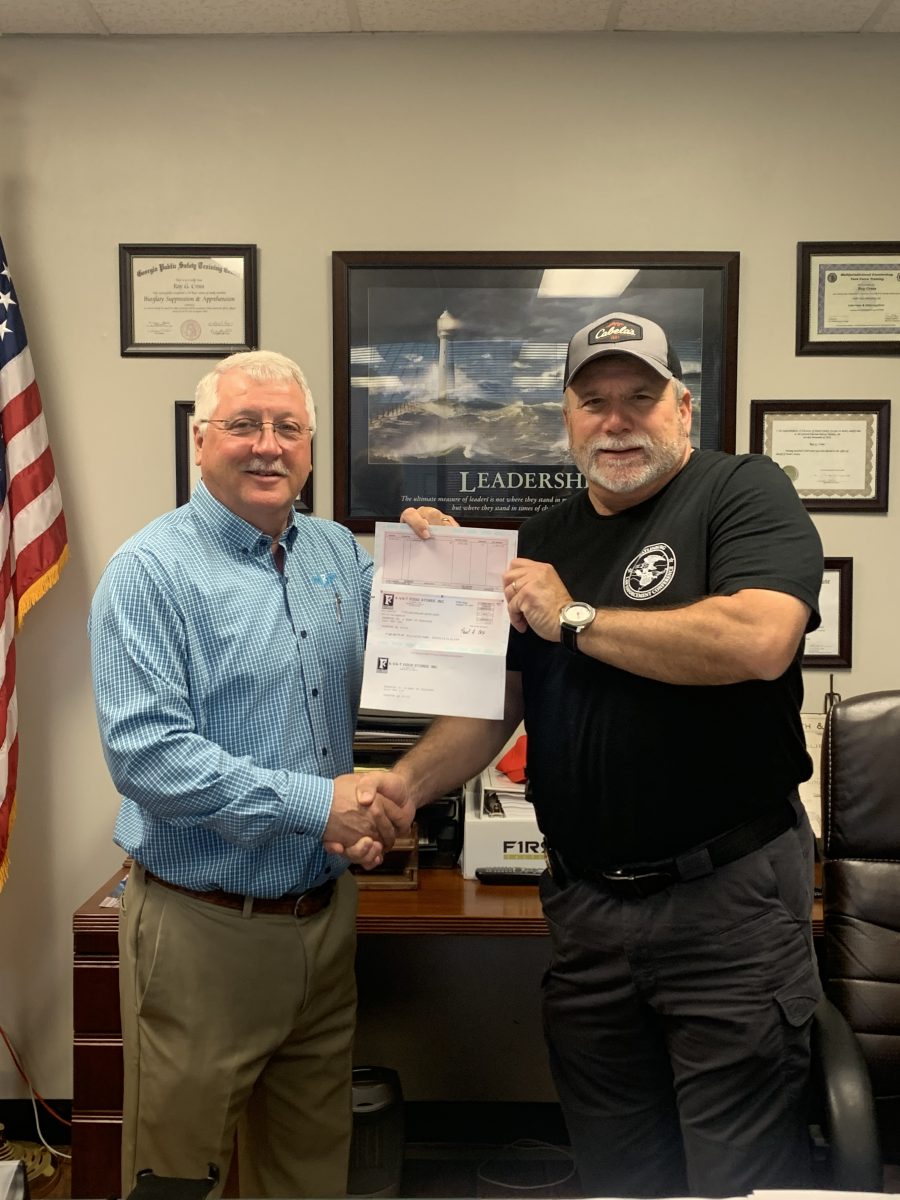 Food City Presents Check to A Hand Up Ministry – Dade County Sentinel