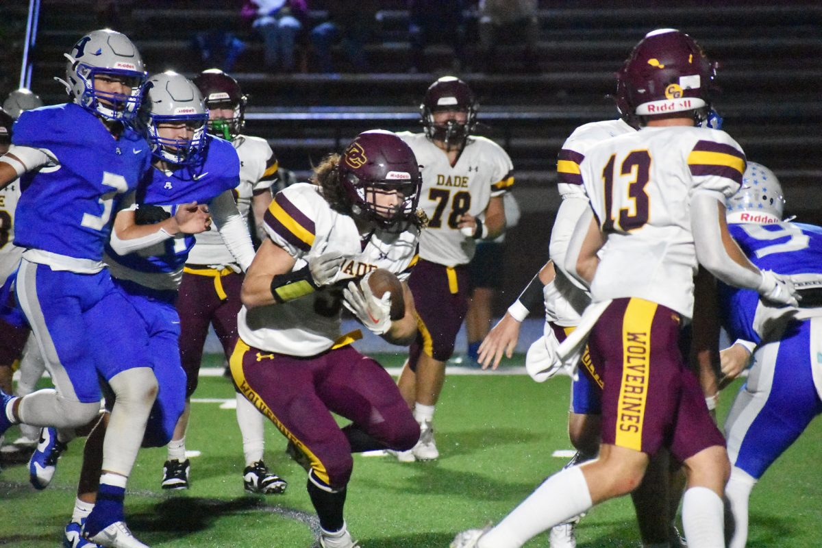 Wolverines Pick Up Region Win Over Indians – Dade County Sentinel