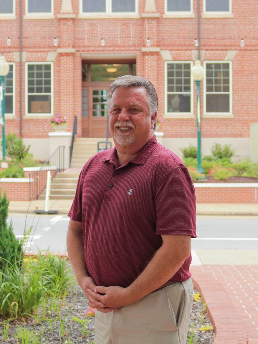 Dewayne Moon Retires From Ingles After 45-Year Grocery Store Career ...
